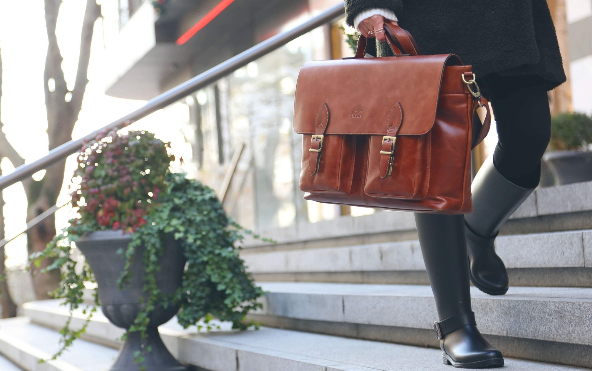 What to Carry in Your Briefcase: 8 Things That Every Man Should Have ...